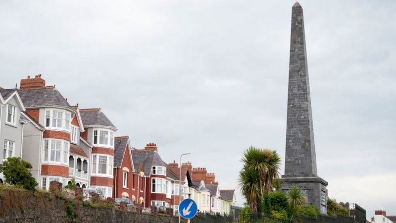 Blue plaque: What is a blue plaque? And who gets them? - BBC Newsround
