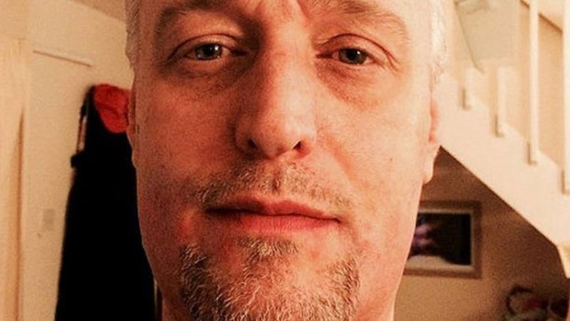 Didcot murders: Suspect scrawled 'I'm sorry' on walls - BBC News