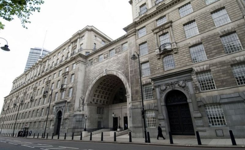 The MI5 spy who saved children from a UK bomb attack - BBC News