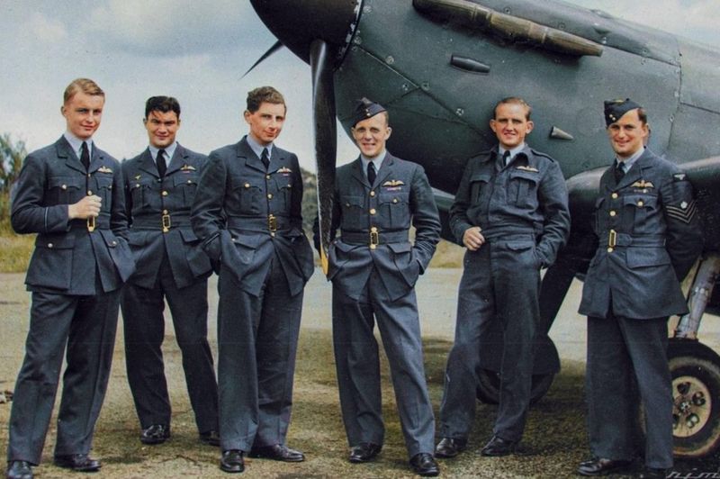 Spitfire found in peatbog slowly being pieced back together - BBC News