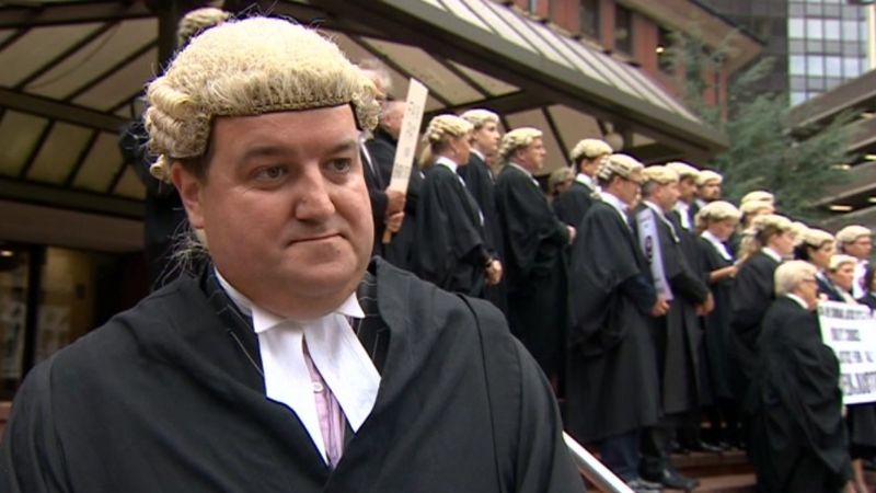 Barristers in Birmingham protest over 'broken' system - BBC News