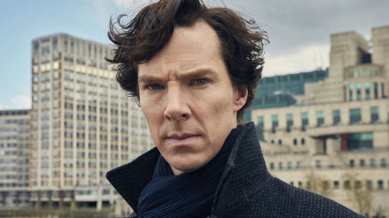 Sherlock writer Mark Gatiss answers critic in verse - BBC News