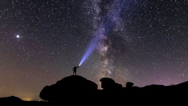 Los grandes beneficios de sentirse insignificante - BBC News Mundo