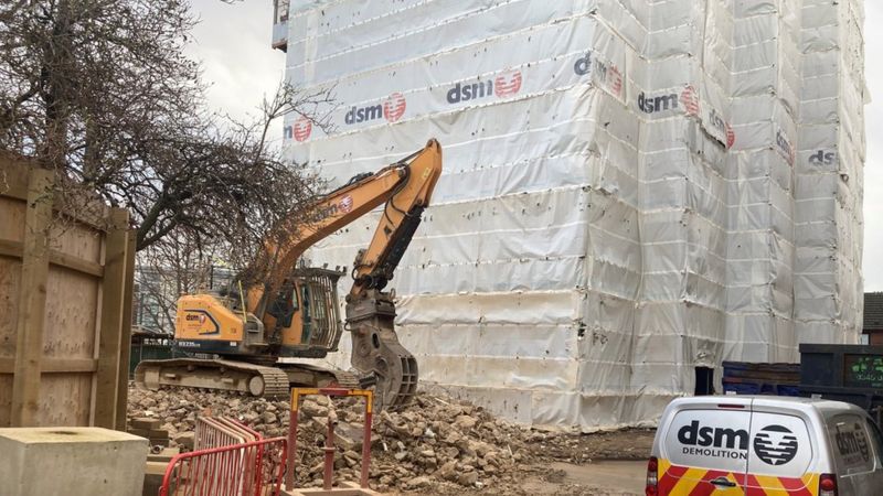 Demolition of landmark high-rise tower block nears completion - BBC News