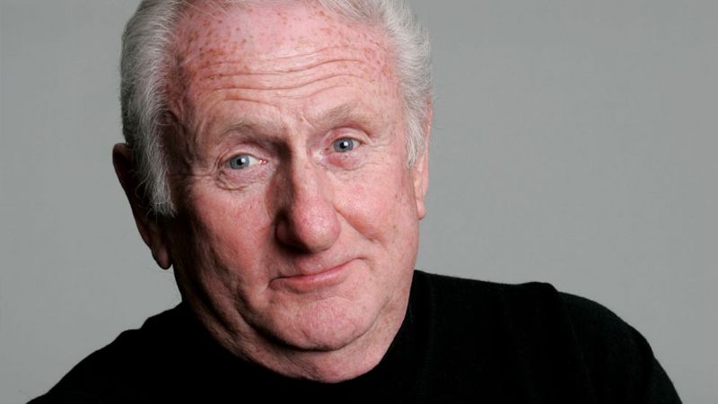 Royle Family and Emmerdale actor Peter Martin dies aged 82 - BBC News