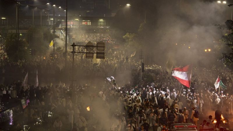 Aksi demo 411, 212, dan 'efek trauma' yang membayangi pengusaha - BBC ...