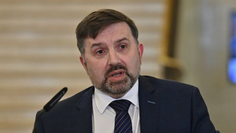 NI waiting lists: Robin Swann warns of funding pressure despite £46m ...