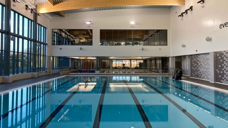 Sheringham's new pool replaces one opened by Princess Diana - BBC News