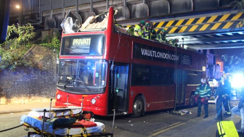 Bus hits bridge in Tottenham, injuring 26 people - BBC News