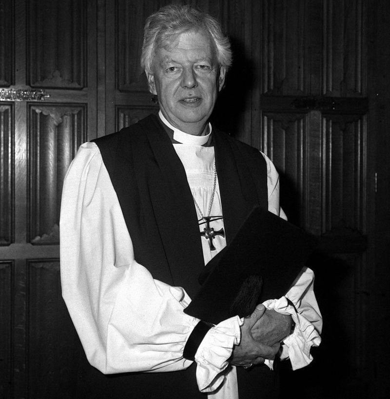 'Unbelieving' former Durham bishop Dr David Jenkins dies - BBC News