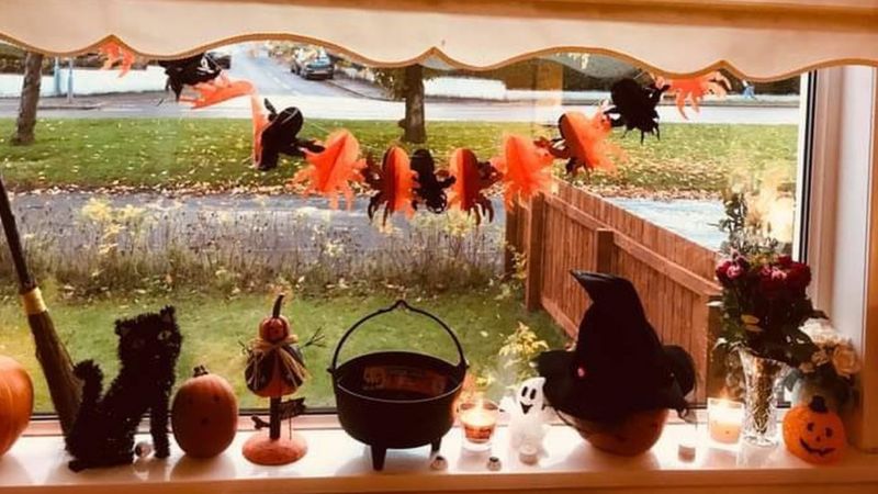 Witchy windows: Scots decorate homes for Halloween - BBC News