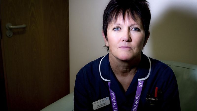 The bereavement midwife: Is this the saddest job in England? - BBC News