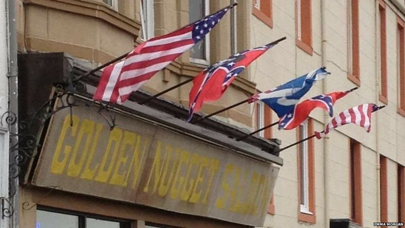 Confederate flags spotted outside the US - BBC News