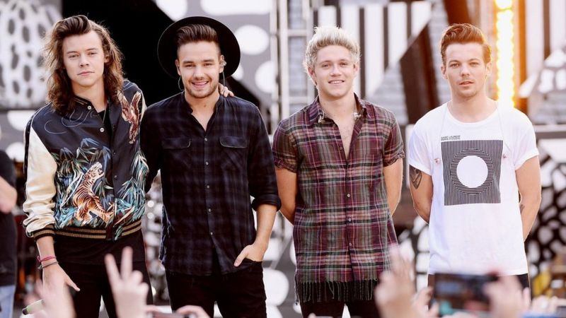Anna Todd: From 1D fan fiction to feature film writer - BBC News