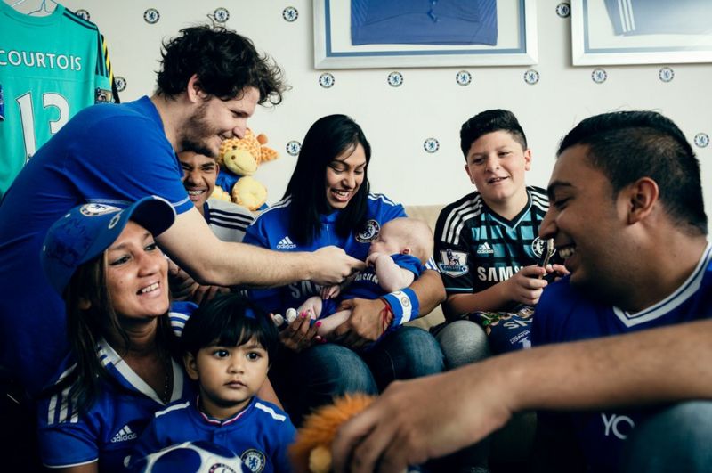 In pictures: Football for change - BBC News