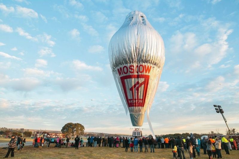 Russian set to beat round-the-world solo balloon record - BBC News