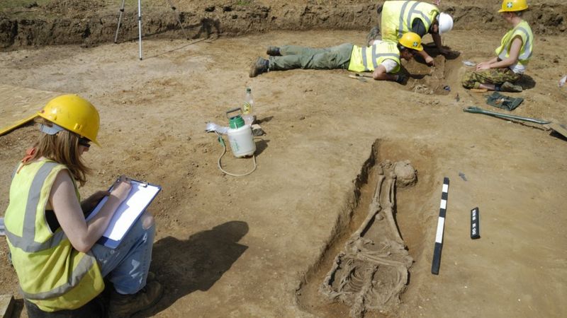 Somersham headless bodies were victims of Roman executions - BBC News