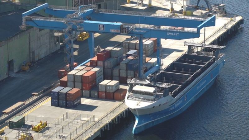Crewless container ships appear on the horizon - BBC News
