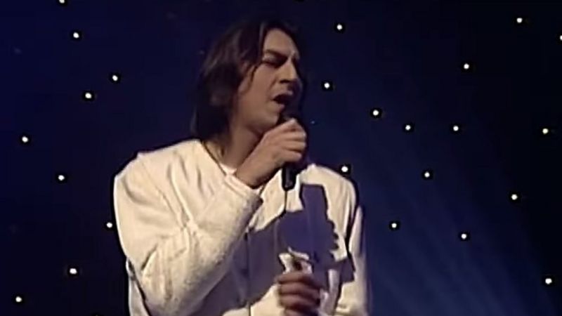 Tony Di Bart: The Real Thing singer sentenced for hitting PC - BBC News
