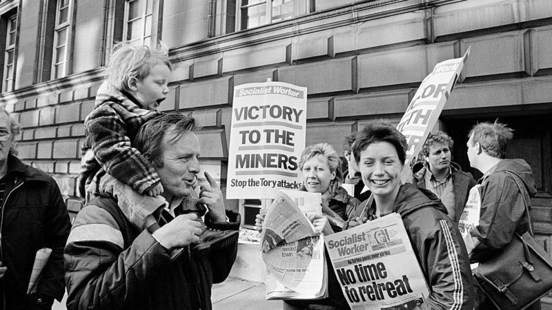 Why do people go on strike? - BBC Newsround