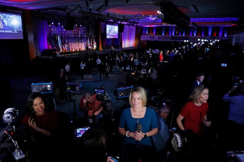 In pictures: US election day 2016 - BBC News