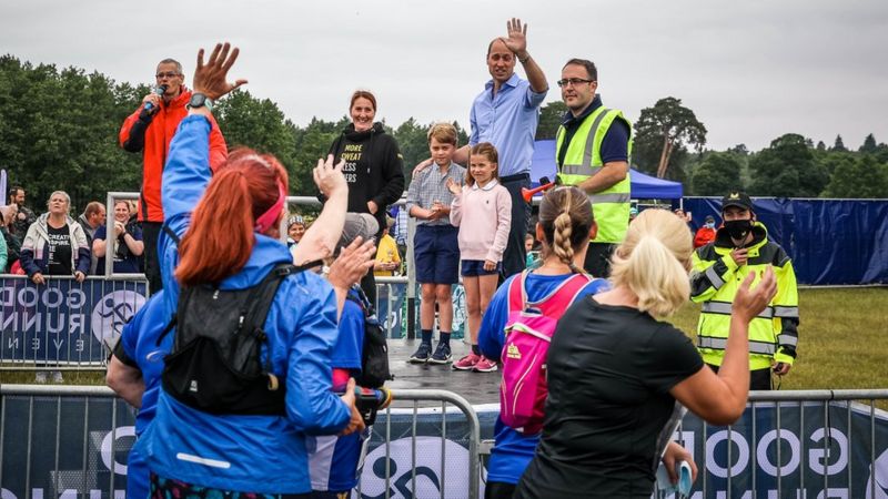 Prince William kicks off Sandringham race on Father's Day - BBC News