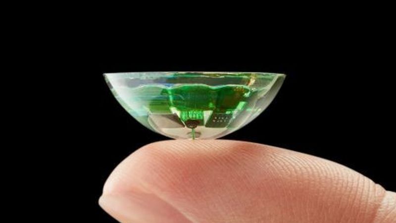 Could contact lenses be the ultimate computer screen? - BBC News