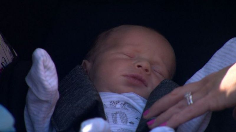 Coronavirus: Bringing a baby into the world during Covid-19 - BBC News