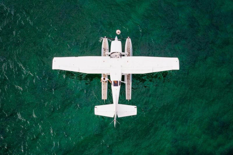 In pictures: Swiss seaplane pilots gather - BBC News
