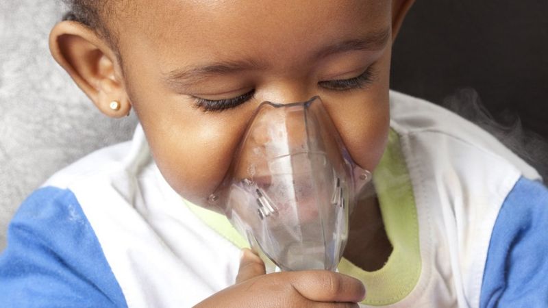 ¿Cómo puedes aliviar la tos de tu bebé? Esto es lo que dice la ciencia ...