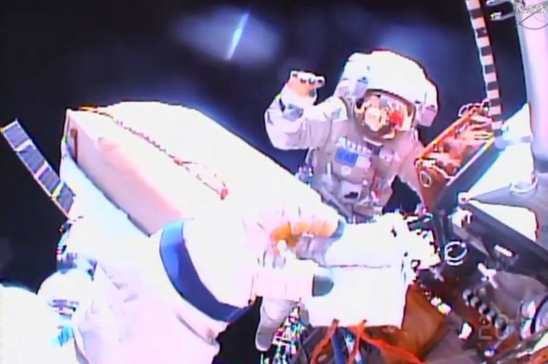 Russian cosmonauts carry out ISS spacewalk - BBC News
