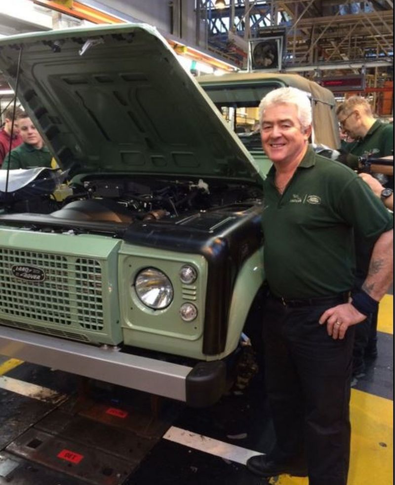 Land Rover Defender Solihull production ends - BBC News