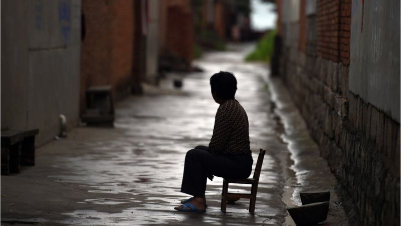 Emotional advert about China's 'leftover women' goes viral - BBC News