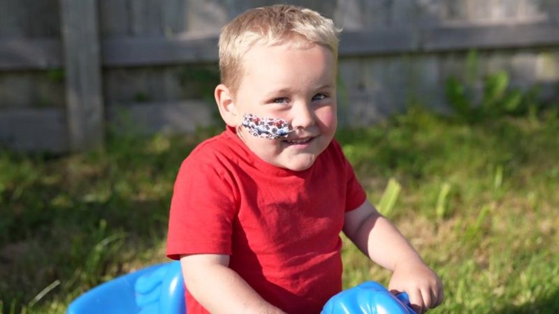 Swansea: Funeral for Morgan Ridler who died of cancer - BBC News