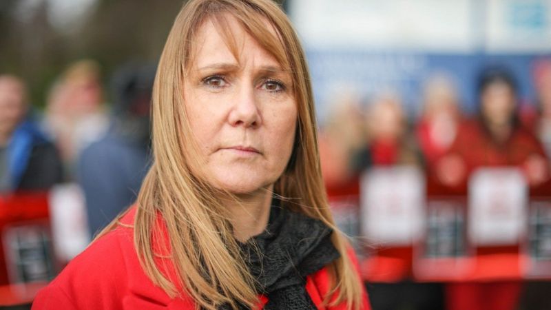 Disgraced surgeon's patients consider legal action - BBC News