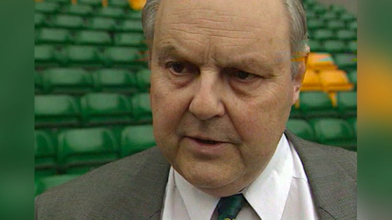 Former Norwich City chairman Robert Chase dies - BBC News