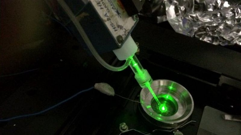 Scientists develop LED technique to help diagnose cataracts - BBC News