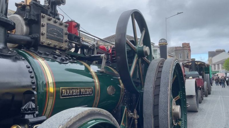 Cornwall town celebrates 40th Trevithick Day - BBC News