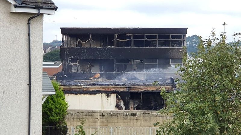 Woodmill High School closed after 'complex' fire - BBC News