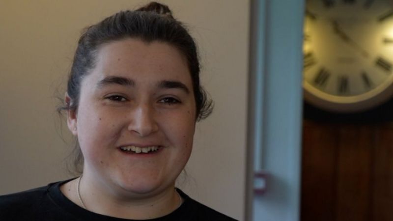 Framlingham: Picking up the pieces after Storm Babet flood - BBC News