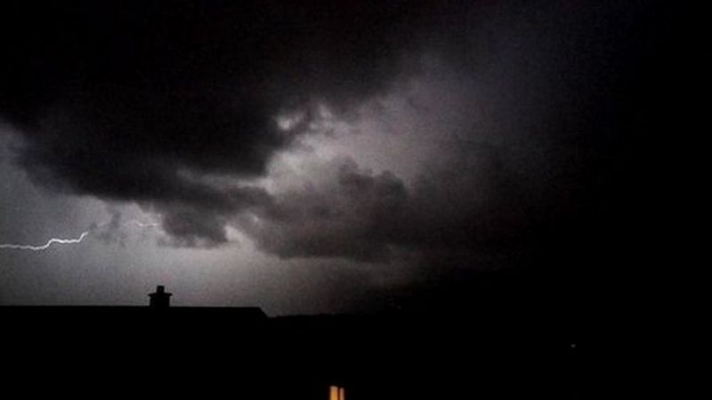Why did some parts of NI have lightning but no thunder? - BBC News