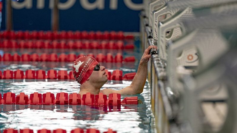 First British Down Syndrome Swimming Championships - BBC Newsround