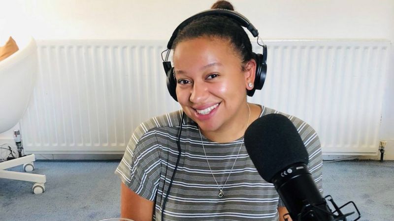 Covid: How to help someone who's grieving - BBC News