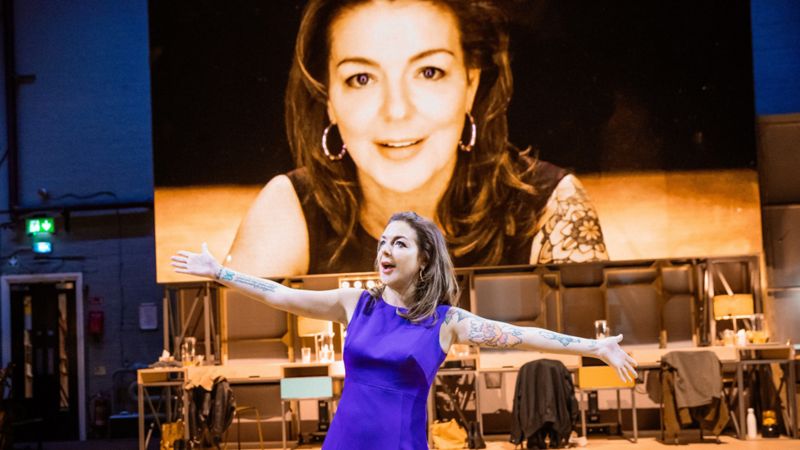 Sheridan Smith's West End musical Opening Night to close early - BBC News