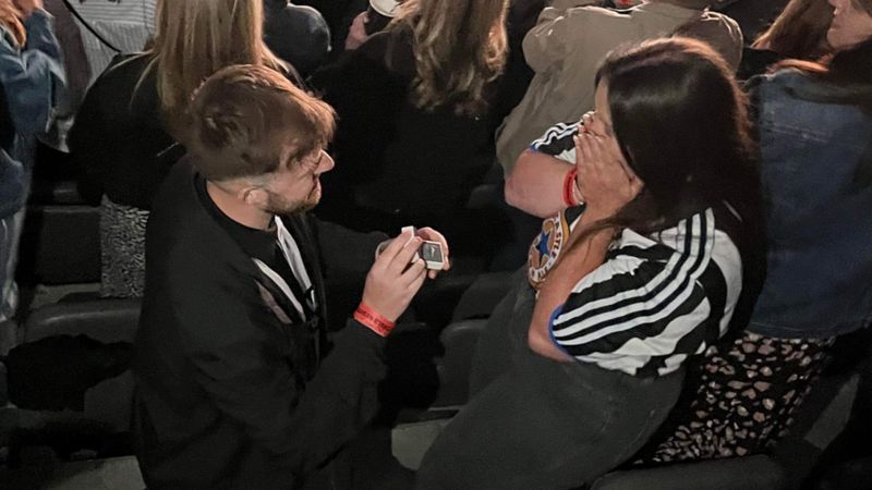 'Dream come true' for Sam Fender's guitar tutor - BBC News