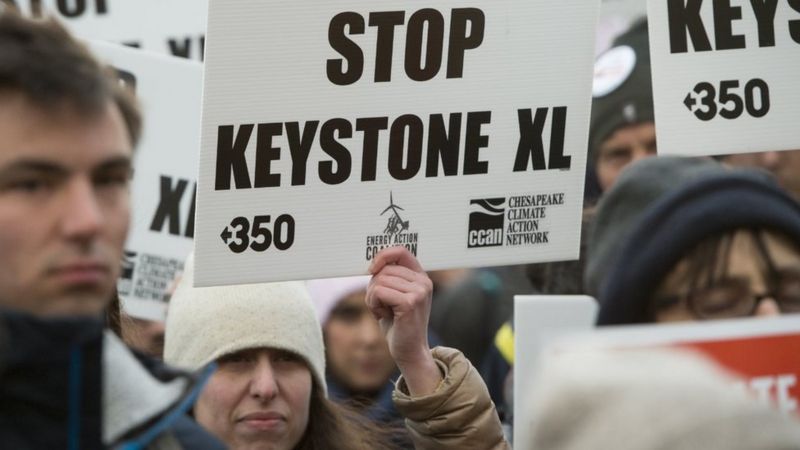 Keystone XL Pipeline: US judge orders halt on construction - BBC News