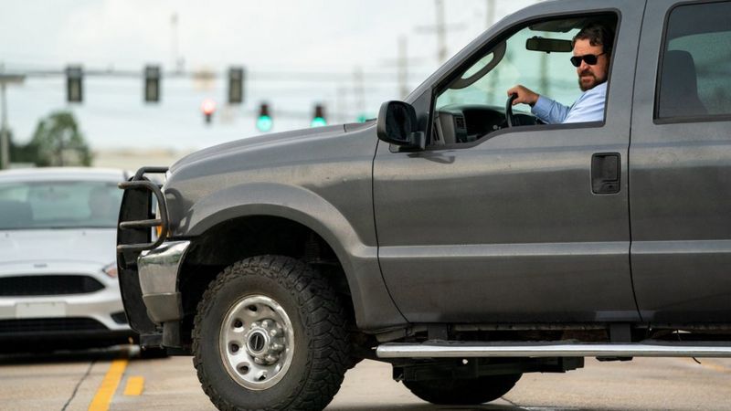 Russell Crowe: Unhinged role reflects on 'rage in Western society ...