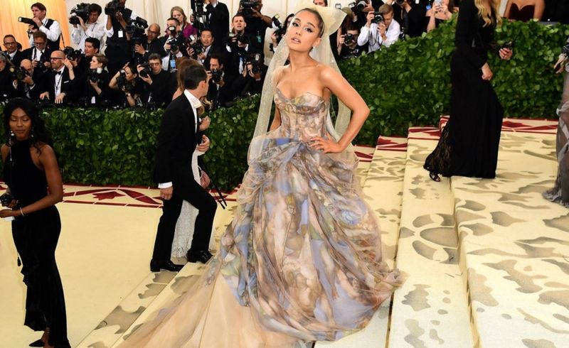 Met Gala: The stories behind six of the most captivating outfits - BBC News