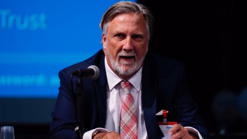 Michael Brown regrets 'stupid' £2.4m Lib Dem donation - BBC News