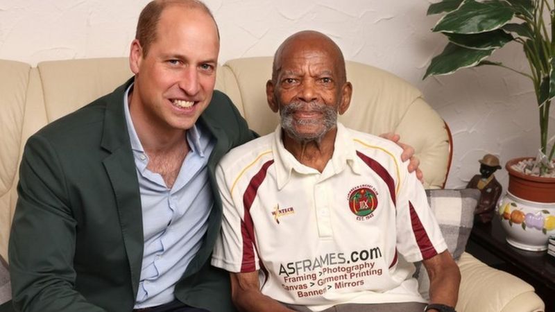 Windrush: Rare images on display in Woodbridge art trail - BBC News